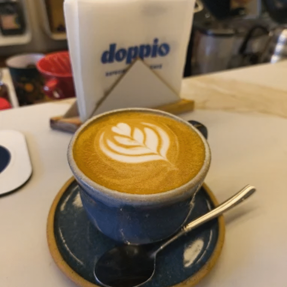 Doppio Café: de logo a una estrategia de marca para transformar el café ...